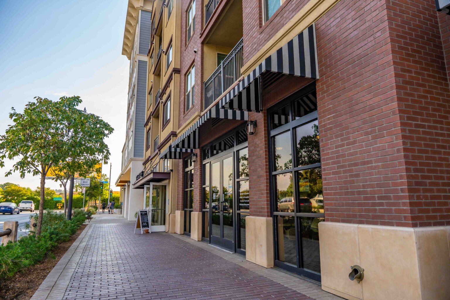 Dine in Old Town Newhall: Restaurants, Cafes & Local Eateries